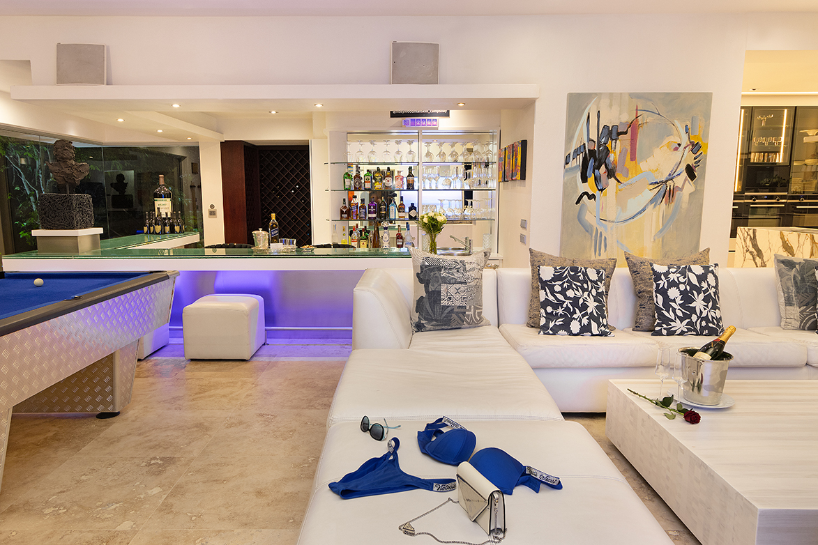 Gallery - Hollywood Mansion